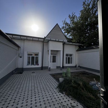 Nazarbek Tekistilda Arzon uylar sotiladi 1.6 sotix 4 xona yengi qurilg