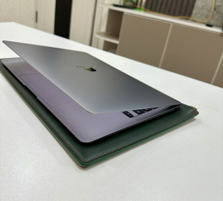 Macbook Air M1 8/256 GB Емкость 99% цикл 26