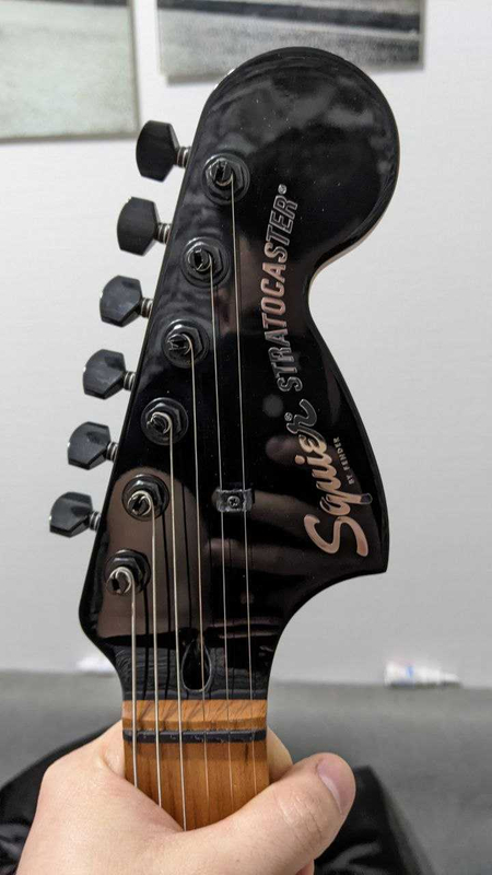 Продается новая электрогитара Fender Squier Contemporary