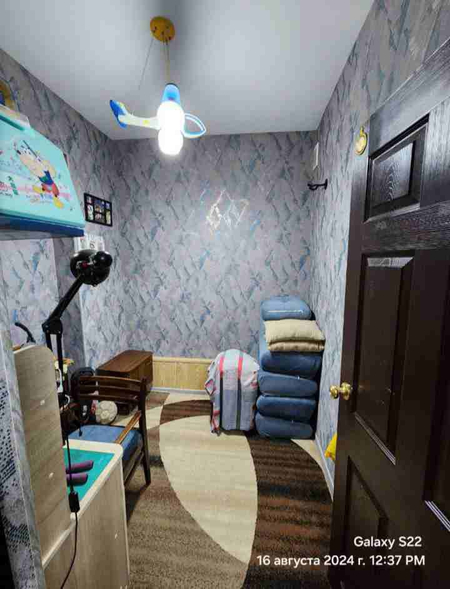 На 15 квартале Чиланзарского района продается квартира. 2/4/4