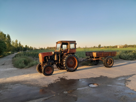 Traktor DT16 òt maydalagich