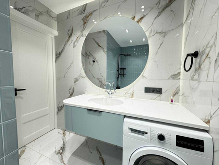 Срочно продается 4х ком квартира  Памятник Шастри.   80м2