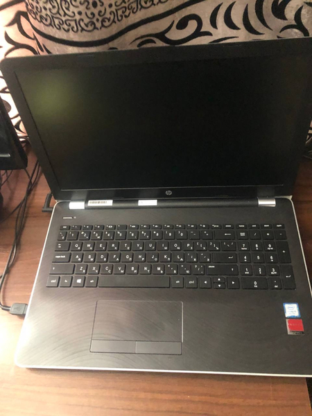 СРОЧНО ! HP Intel Core i5-8250U Ekran: 15.6 HD