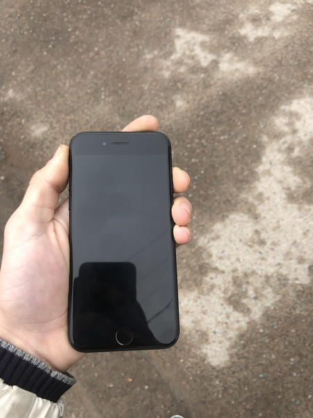 Iphone Se 2020 sotiladi