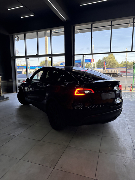 Tesla model Y Standard 2023