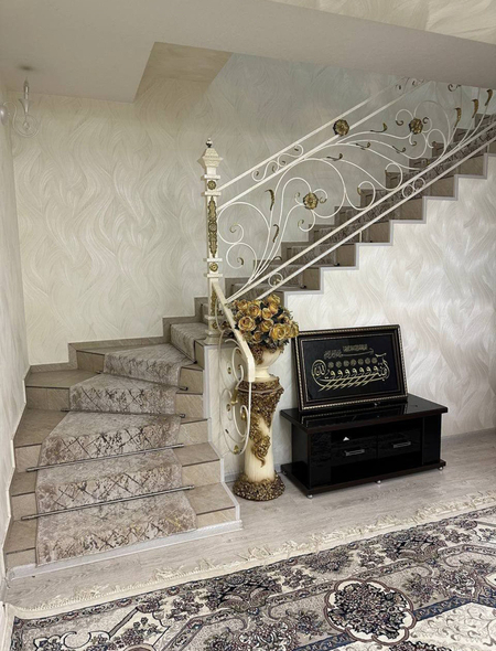 Срочно 3/1/3 Уй 102.77 М²