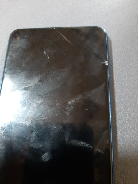 Samsung a 9 pro sotiladi