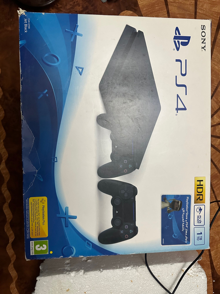 Продается play station 4 hdr 1 tb в отличном состоянии с коробкой