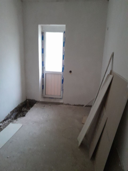 Xovli srochno sotiladi