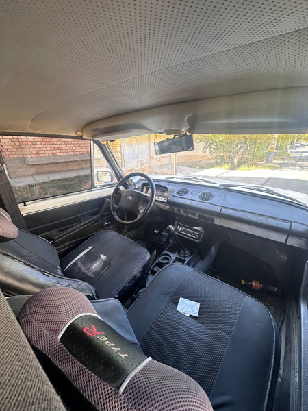 Vaz 2101 moshina sotiladi