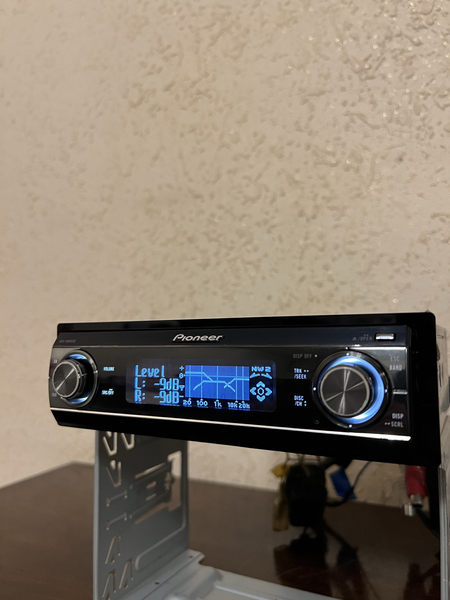 Pioneer DEH-P80RS II Professionalniy magnitafon sotiladi