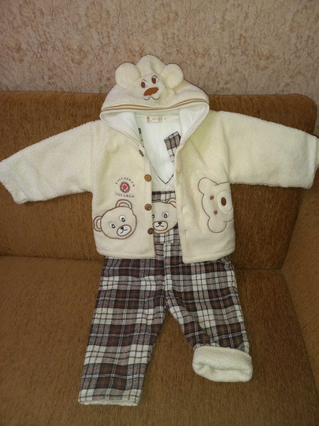 Продается костюмчик для мальчика или девочки