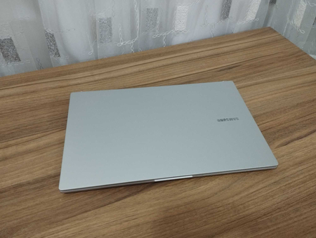 Samsung Galaxy Book