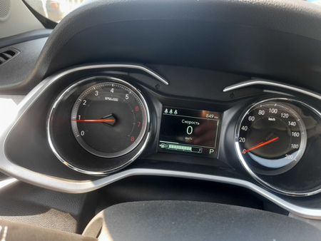 Onix premier 2  full 2023 yil