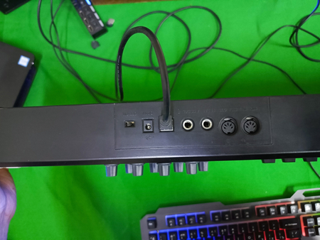 MIDI klaviatura Kontroller World Panda 61c MIDI клавиш контроллер