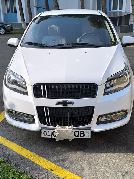 Продается авто Нексия 3 механика.