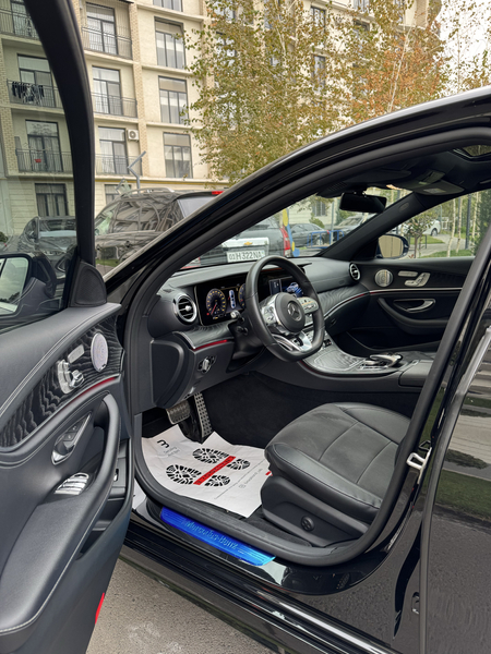 Mercedes Benz E200 4MATIC