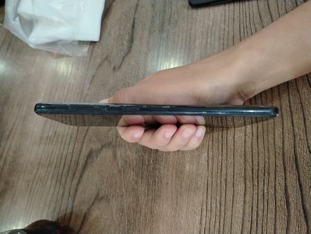 Samsung A20 telefon sotiladi