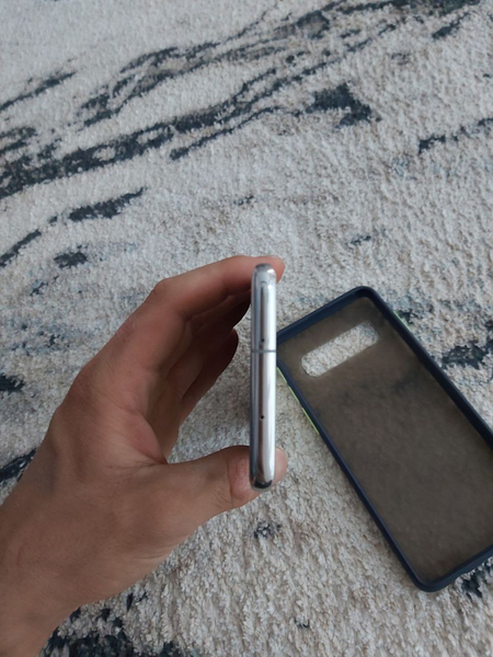 Samsung S10 8 128 GB