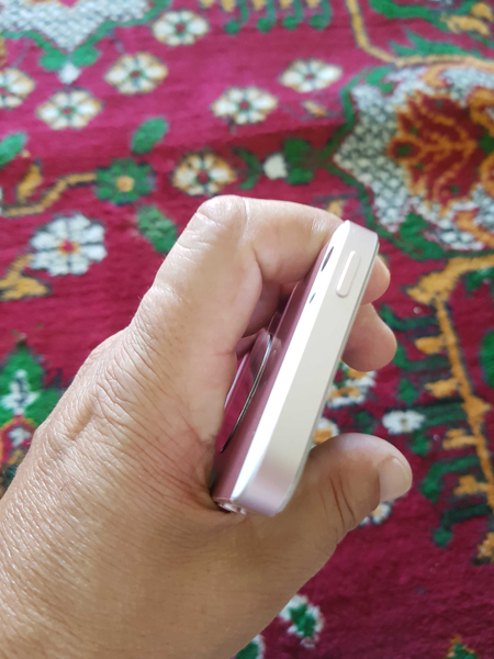 Iphone SE-1 2016 йил