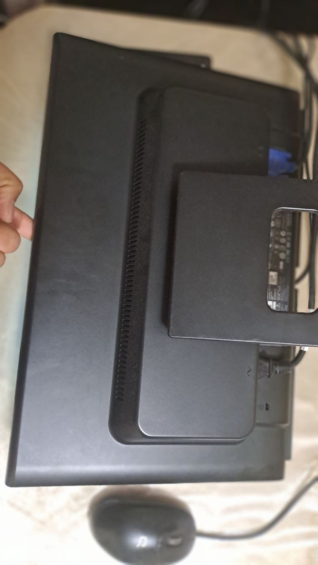 COMPAQ kampyuter ishlashi tez yaxshi (manitor ekran prasesr va mishka