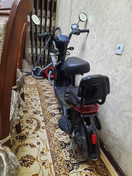 Bonvi Scooter 5470