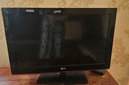 Lg 32 tali televizor sotiladi.