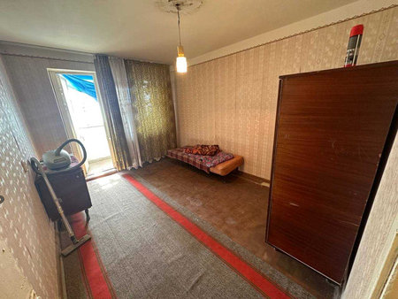 Продаётся 2х комн квартира на 5 этаже Ор-р 8 школа Гуливер