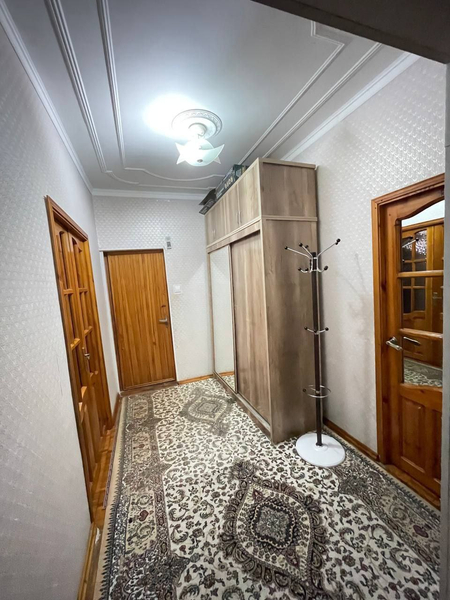 Ттз- Ахмад югнакий продается квартира 4/5/5 балкон 2×6