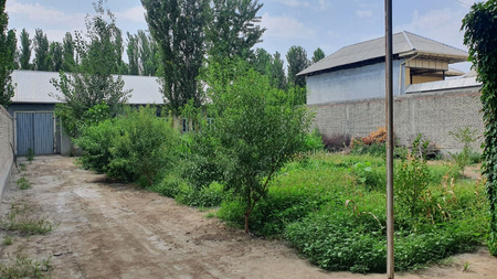 Yer uchastka sotiladi dakument bor