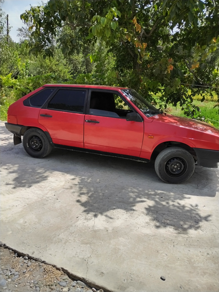 Lada vaz 2109 sotiladi
