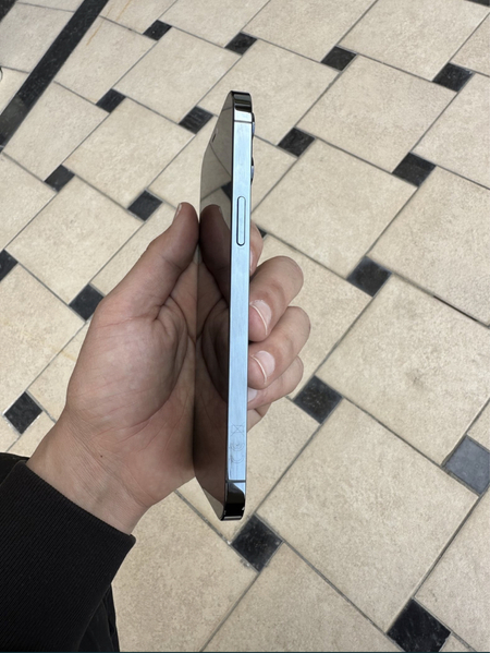 Iphone 12 pro max ideal holatda