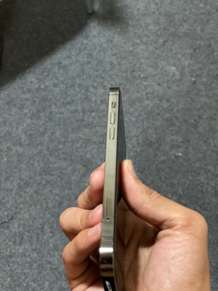 Iphone 12Pro  Holati:  yaxshi hamma joyi radnoy Rangi: graphite