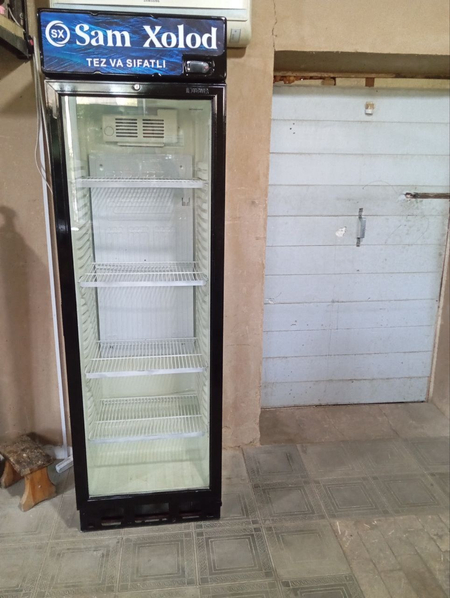 Vitrina xaladelnik sotiladi halati yaxshi zo'r sovitadi