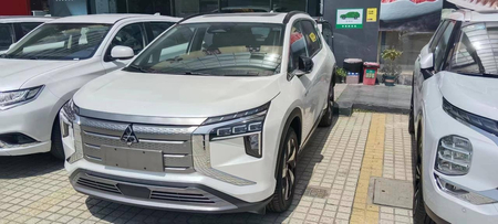 В наличии Продаётся MITSUBISHI airtrek