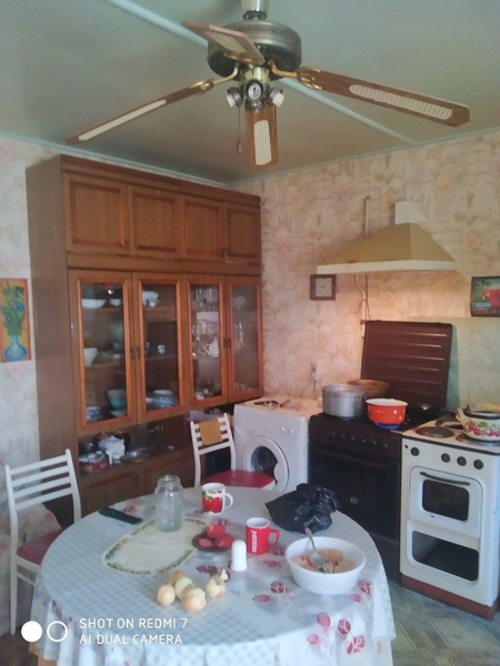 Dacha sotiladi tuzelda