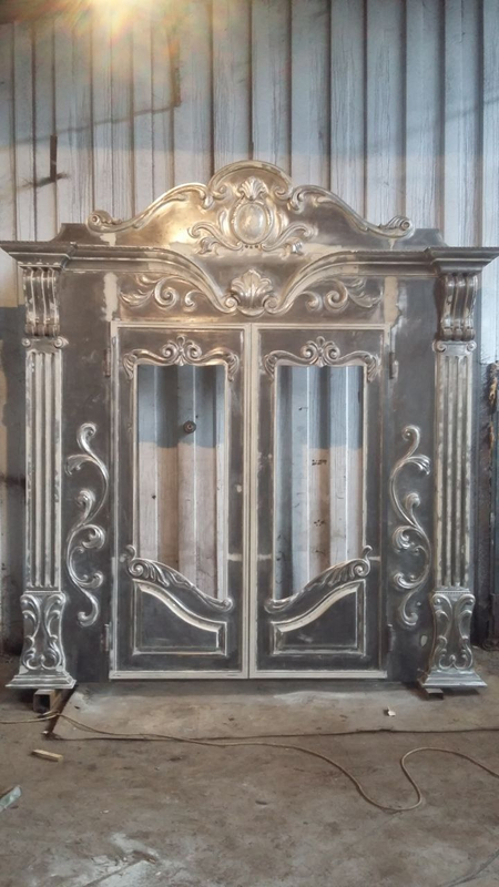 Naves darvoza reshotka panjara