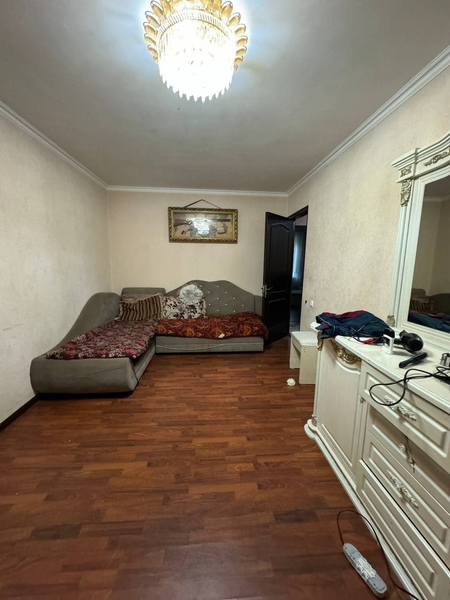 Продается квартира на Чиланзарском районе 22 квартале 3/1/5 кирпичный