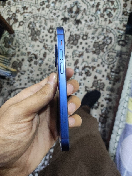 iPhone 12 mini yaxwi sostayaniya