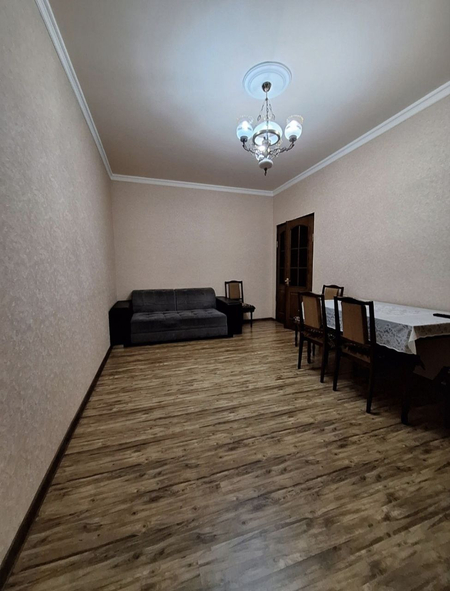 Продаётся 2/4/5 на Карасу 2