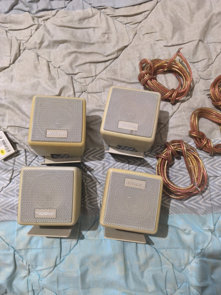 Продам колонки microlab