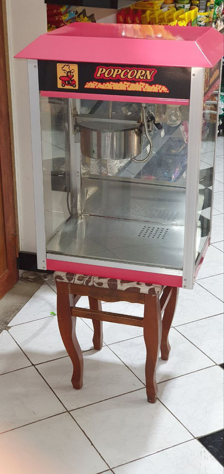 Попкорн аппарат
Пахта попкорн сотилади
2 таси 400$ келишамиз яна 
Сро