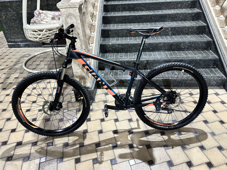 Продается велосипед Giant Talon 3