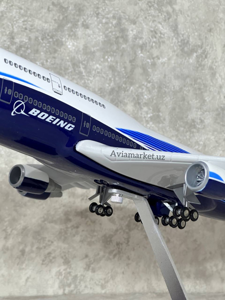 Самолет модель ( BOEING-747 с LED подсветкой ) подарок Авиатору
