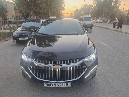 Malibu 2   1,5 turbo sotiladi.