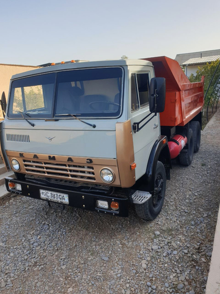 Kamaz samosval sotiladi