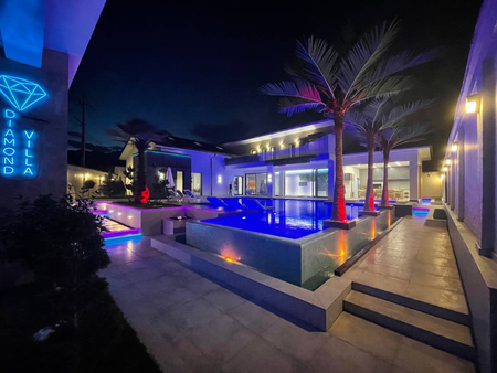 Новая Хай-тек дача Diamond Villa в Чарваке