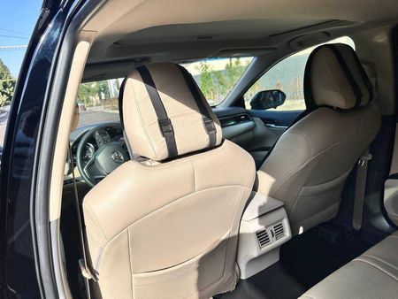 Toyota Camry Hybrid 75  год 2023
