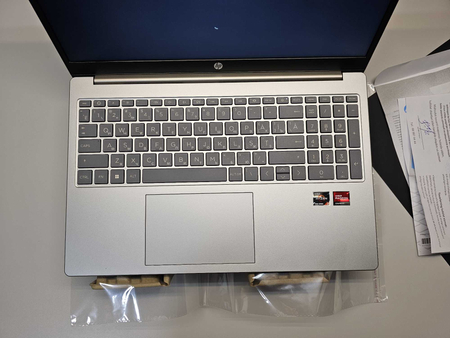 ПРОДАМ HP Laptop 15 2024 Ноутбук Ryzen™ 3-7320U/8GB/256SSD/15.6
