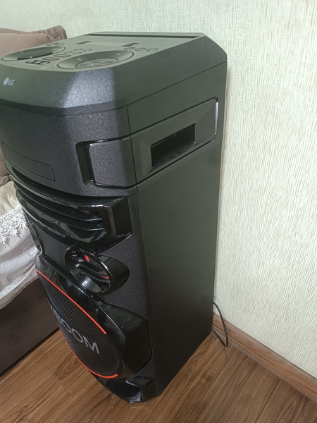 Продается колонка LG XBOOM
